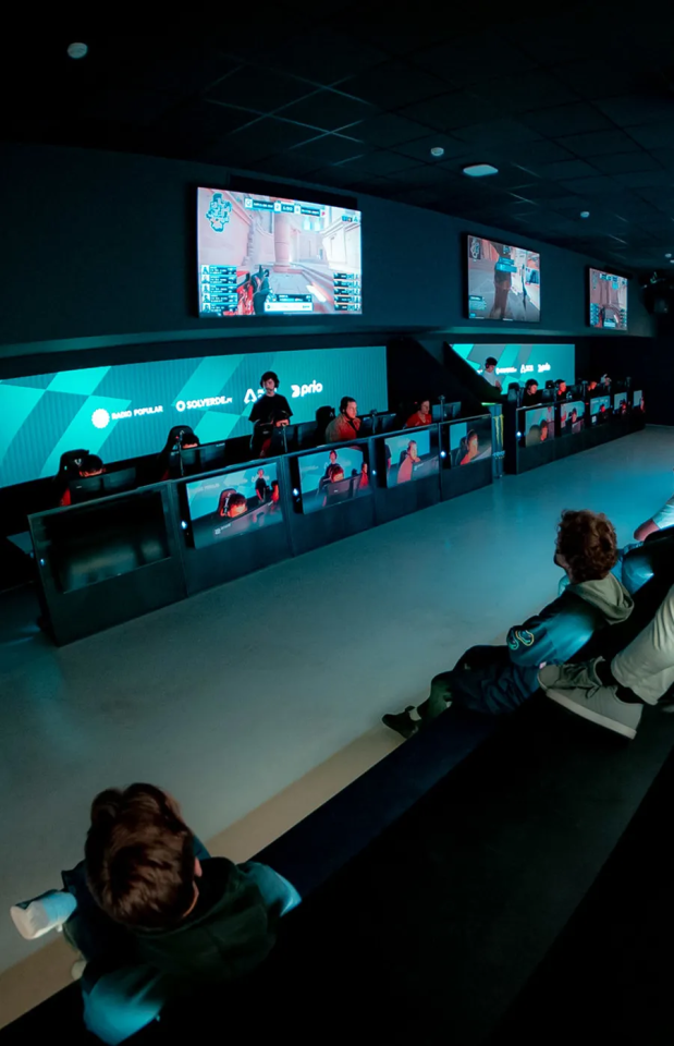 SAW Esports Arena - barpa